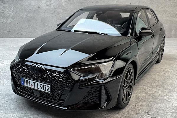 2025 Audi RS3 Sportback Diecast Model 1:18 Scale Black [SD04H173]