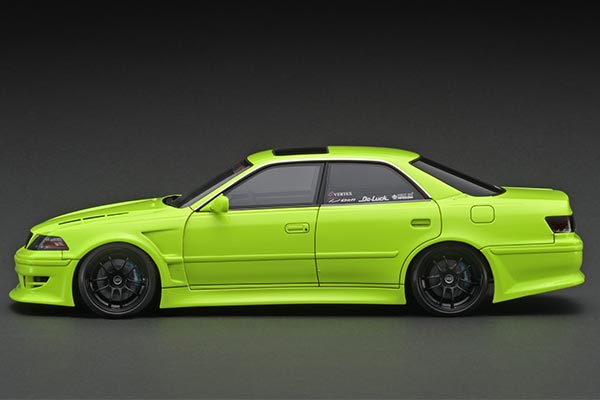 Toyota Chaser JZX100 Mark II Resin Car Model 1:18 Scale Yellow [SD04H874]